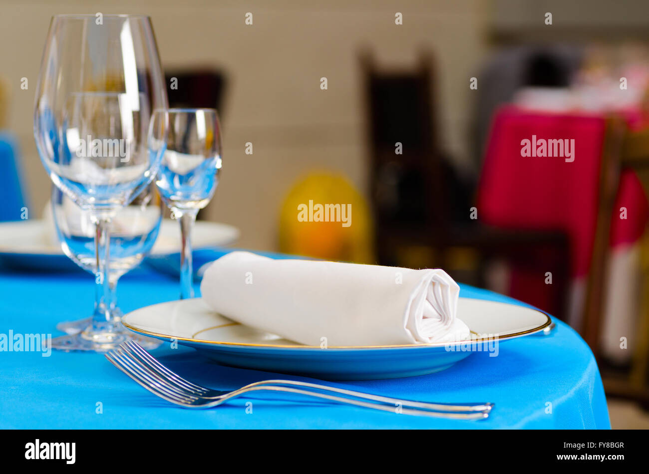 French formal table setting hi-res stock photography and images - Alamy