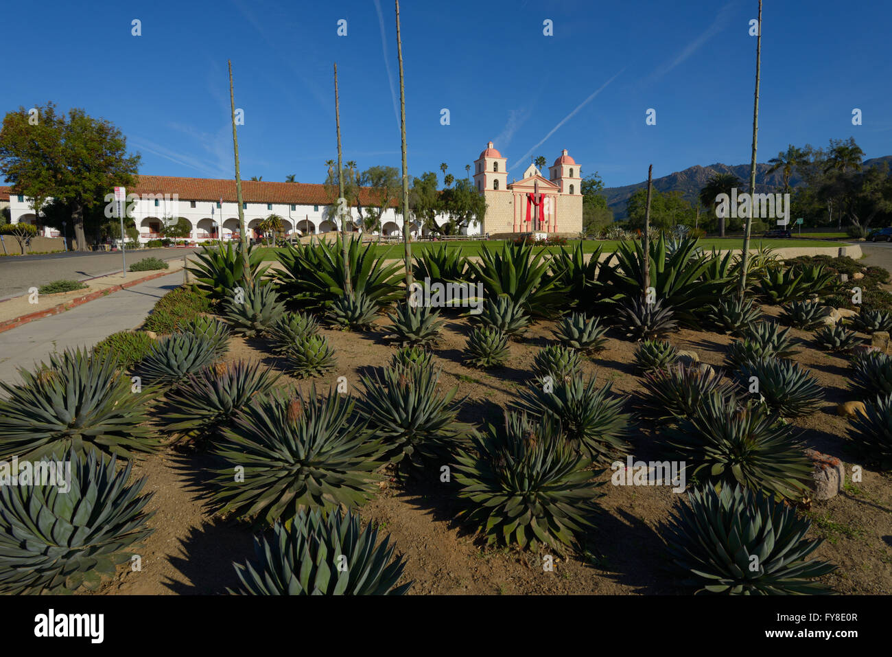 Chumash barbareno tribe hi-res stock photography and images - Alamy