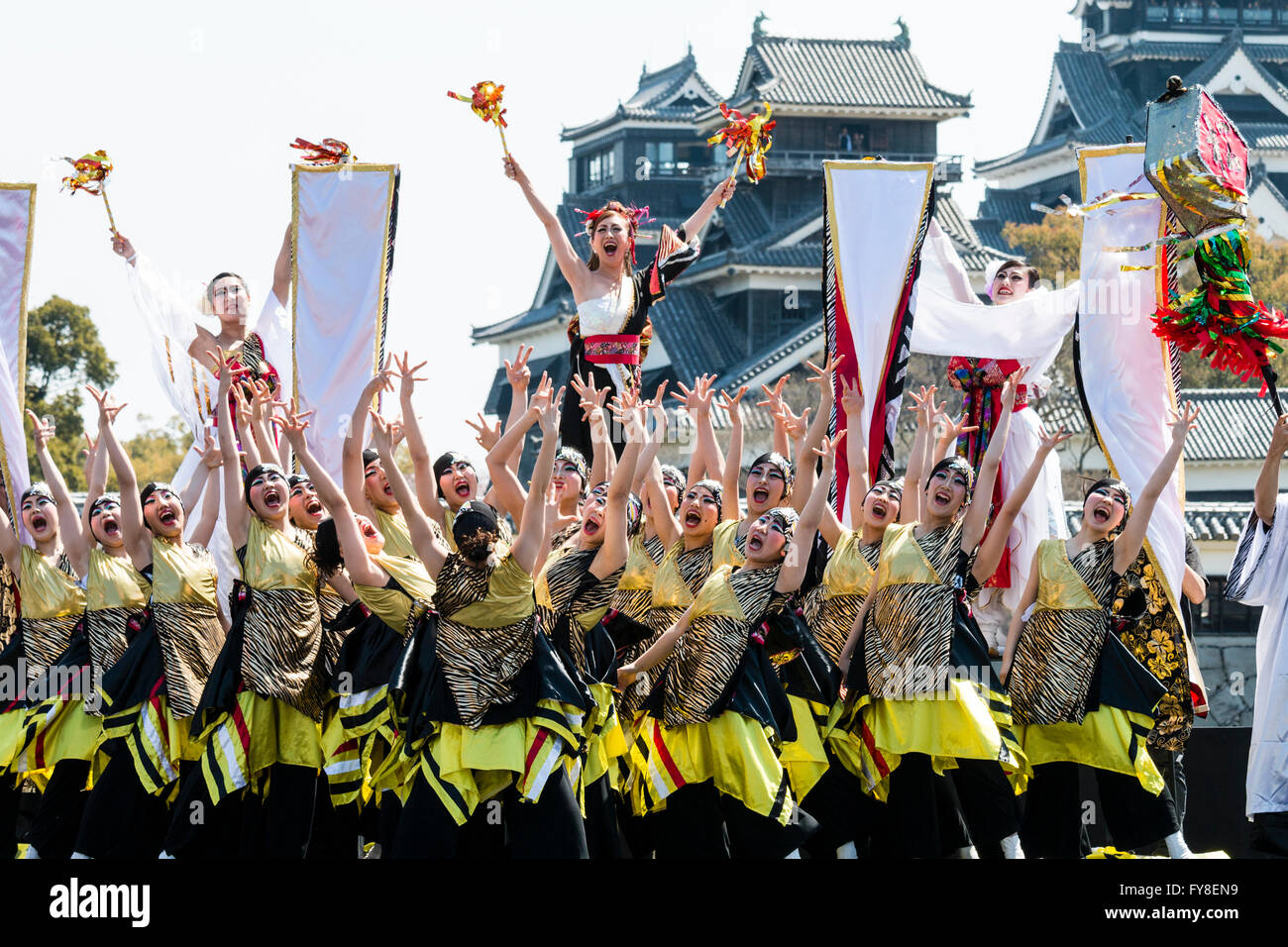 Dance routine stage hi-res stock photography and images - Alamy