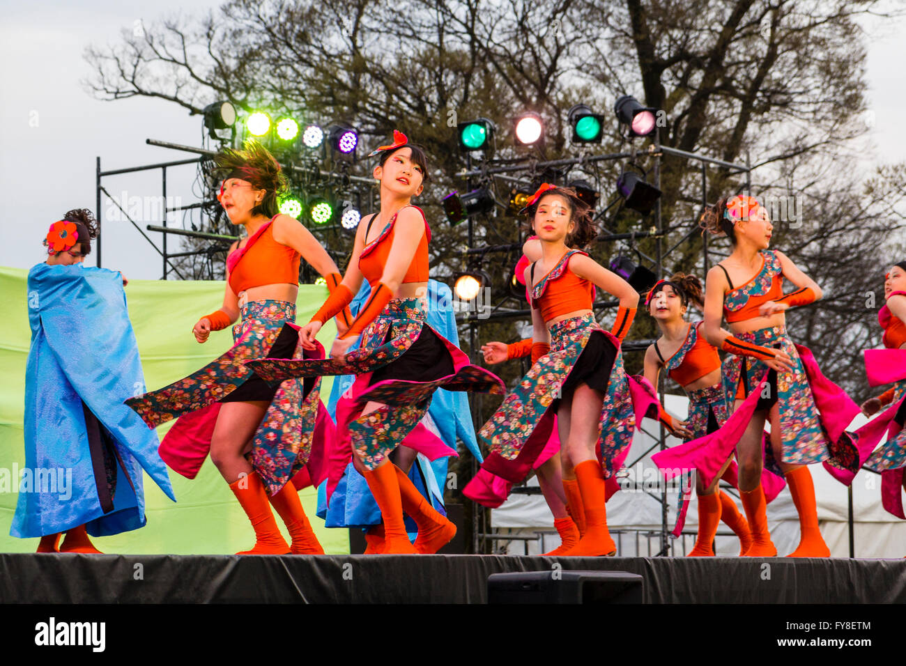 Japanese child dance hi-res stock photography and images - Alamy