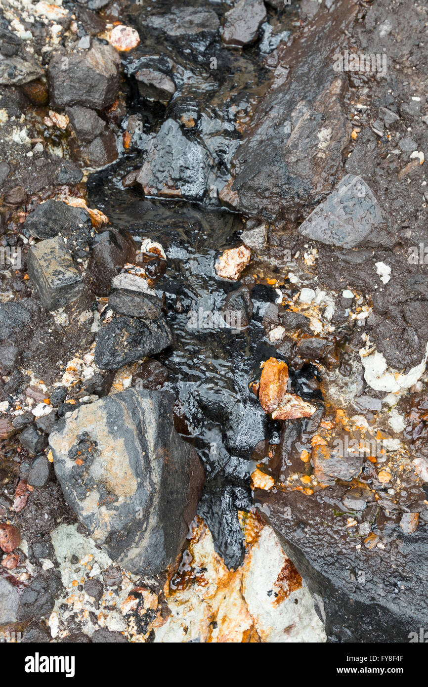 Tar seep hi-res stock photography and images - Alamy