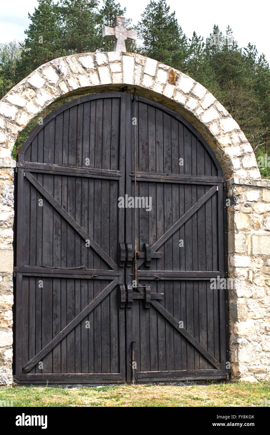 Old style gate lock hi-res stock photography and images - Alamy