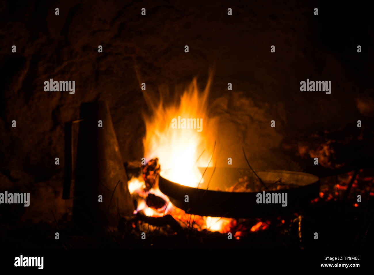 Cooking in the outside in the middle of the mountain in Mendoza ...