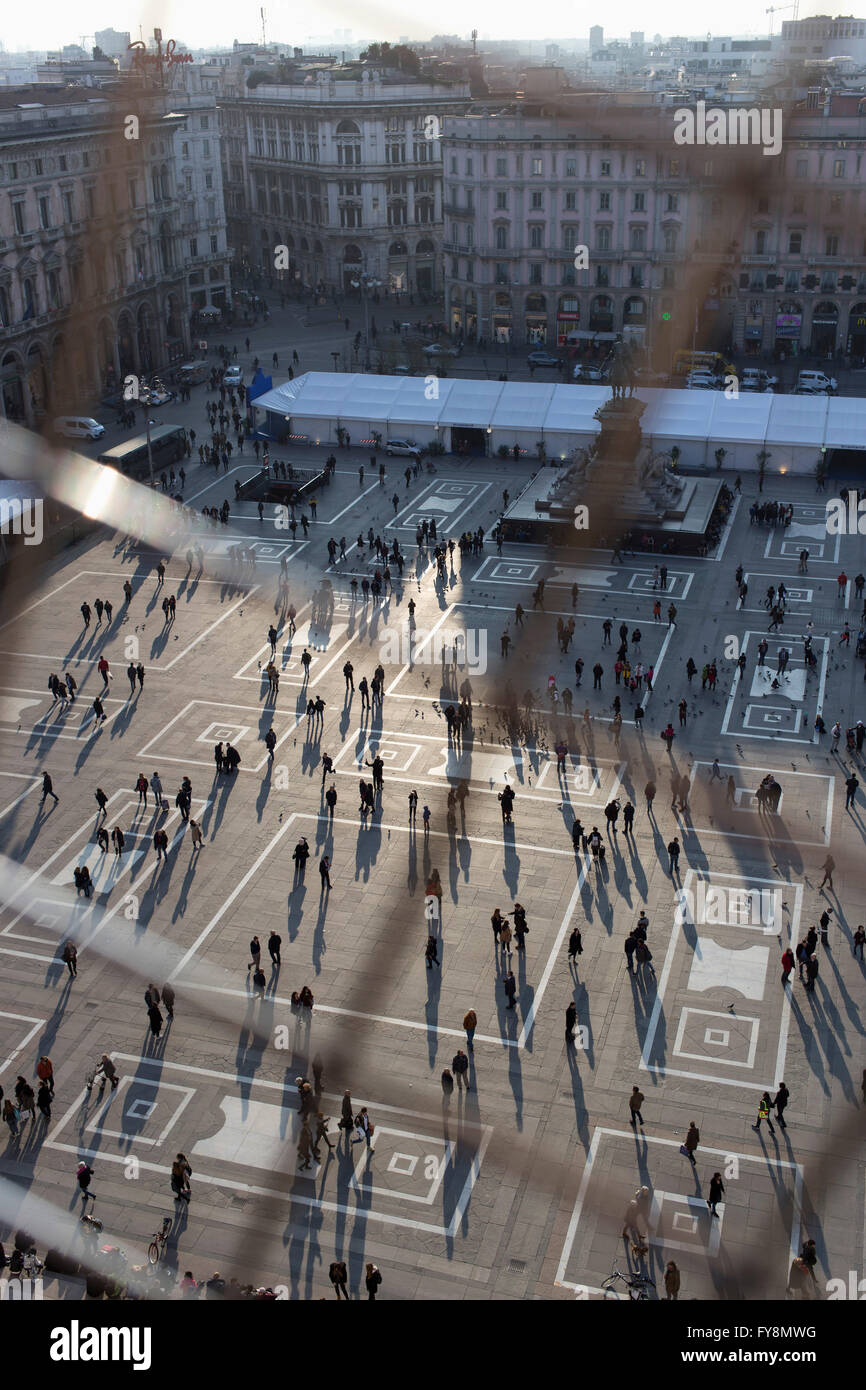 Italy, Milan, people on Cathedral Square Stock Photo - Alamy