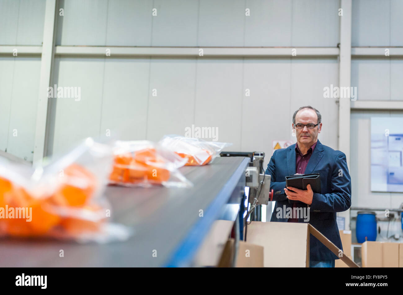 Packaging goods hi-res stock photography and images - Alamy