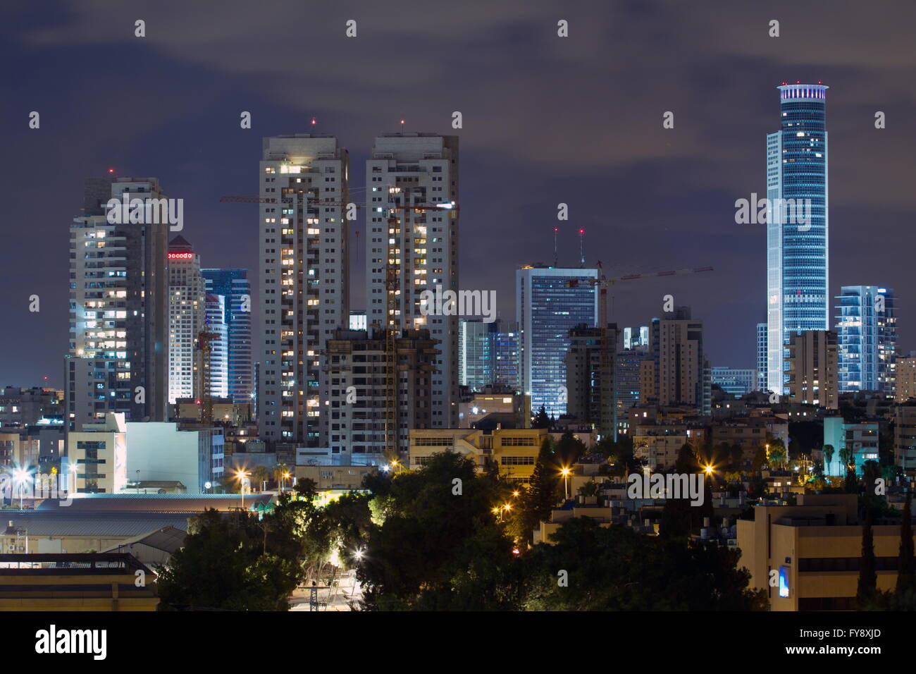 Ramat Gan city at night. Central business district Stock Photo - Alamy