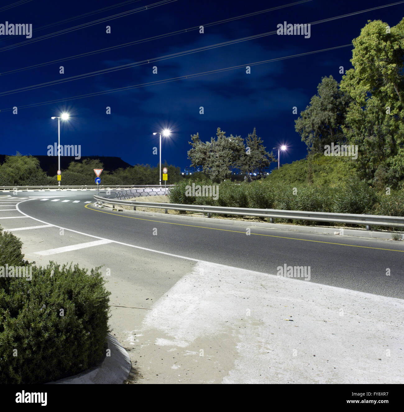 Empty highway night without people hi-res stock photography and images ...