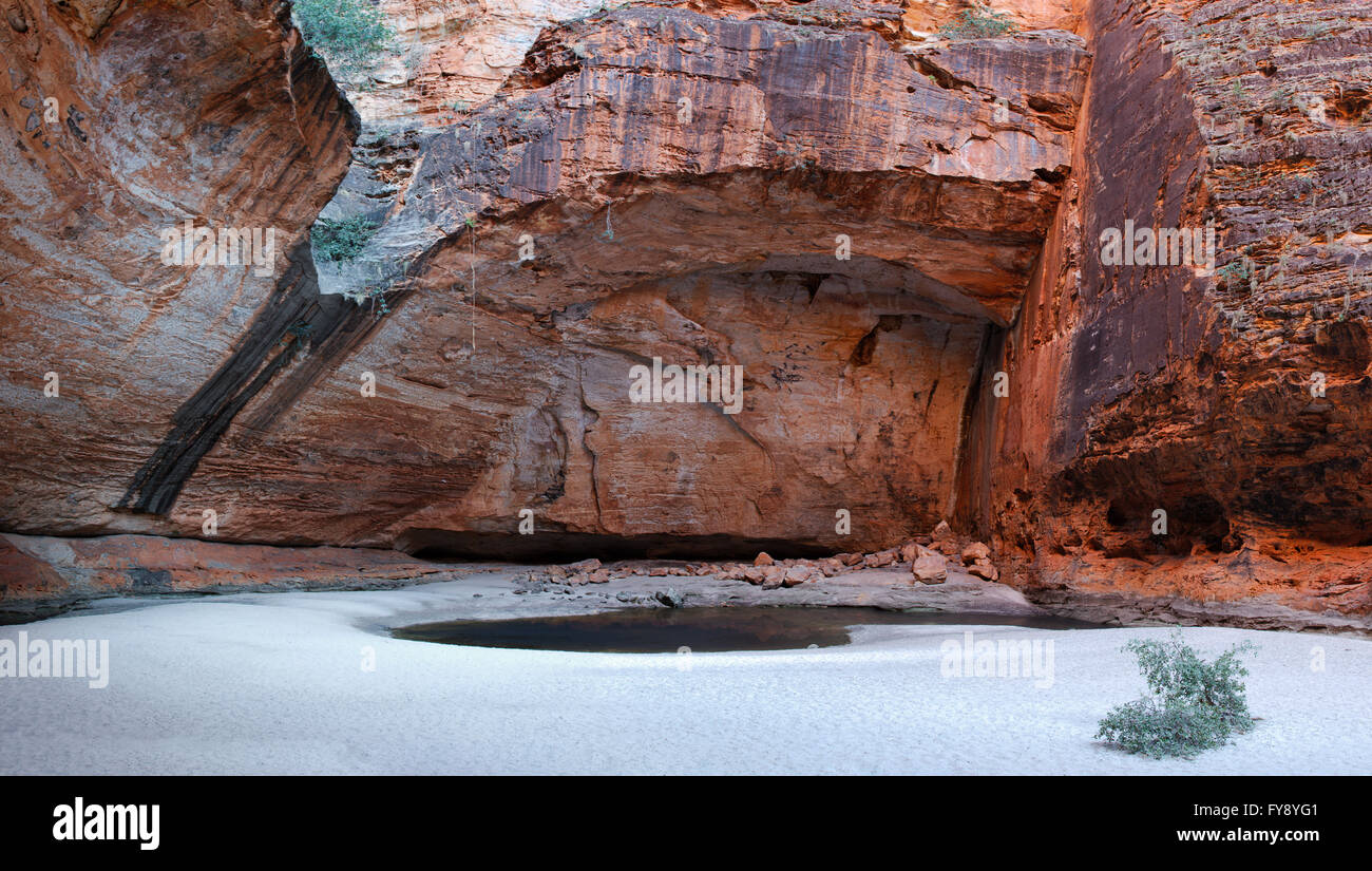 A panoramic image of the end of Cathedral Gorge Stock Photo - Alamy