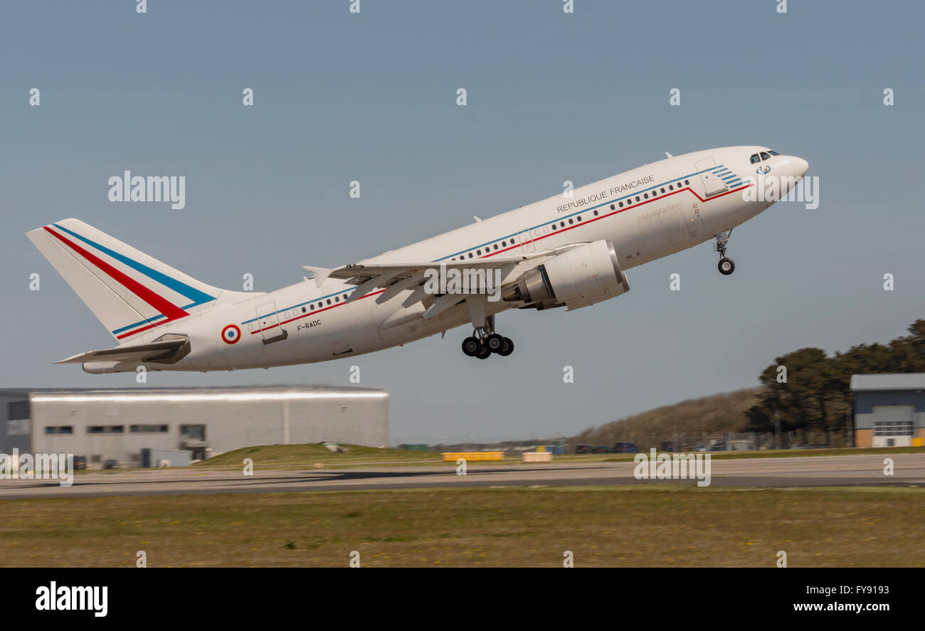 Newquay, Cornwall, UK. 21st Apr, 2016. French Air Force A310 in Newquay ...