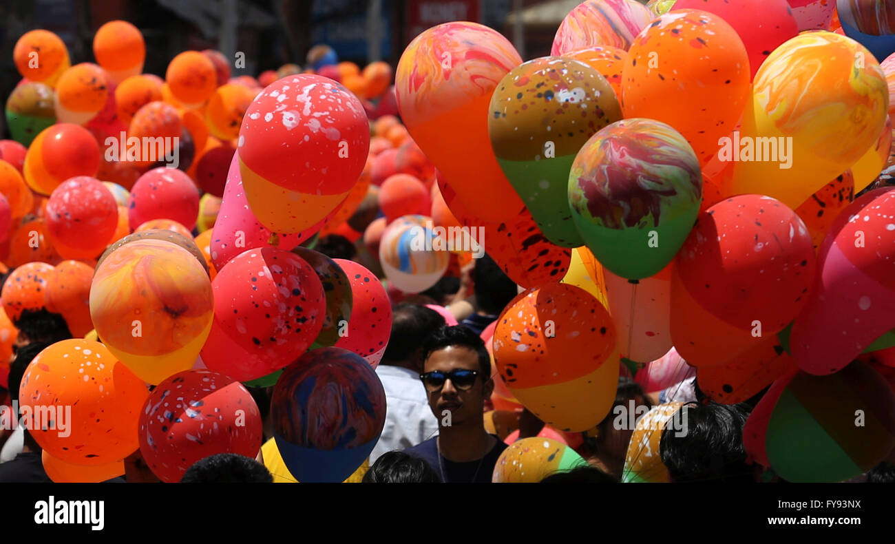 Release balloons hi-res stock photography and images - Alamy