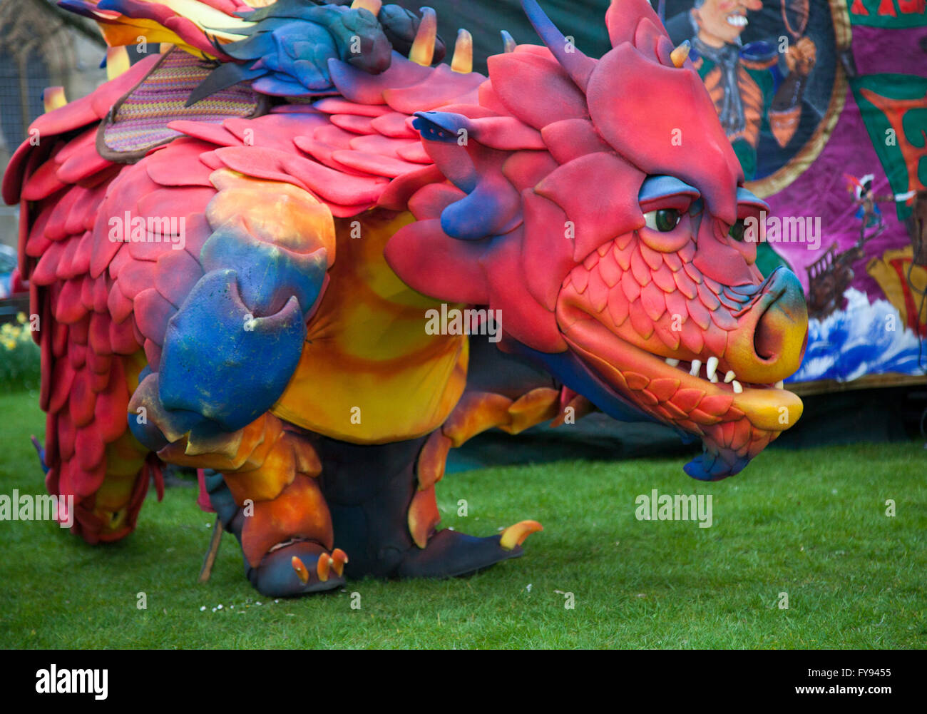 Dinosaur Size To Human High Resolution Stock Photography and Images - Alamy