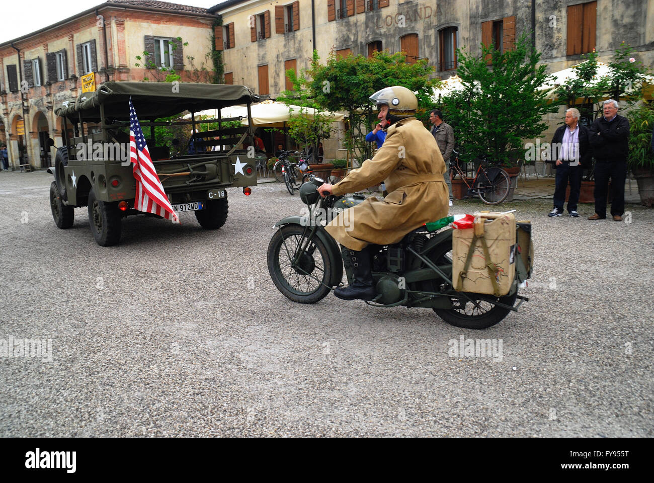 Italy. 23rd April, 2016. The Convoy of Liberation, 150 WWII military ...
