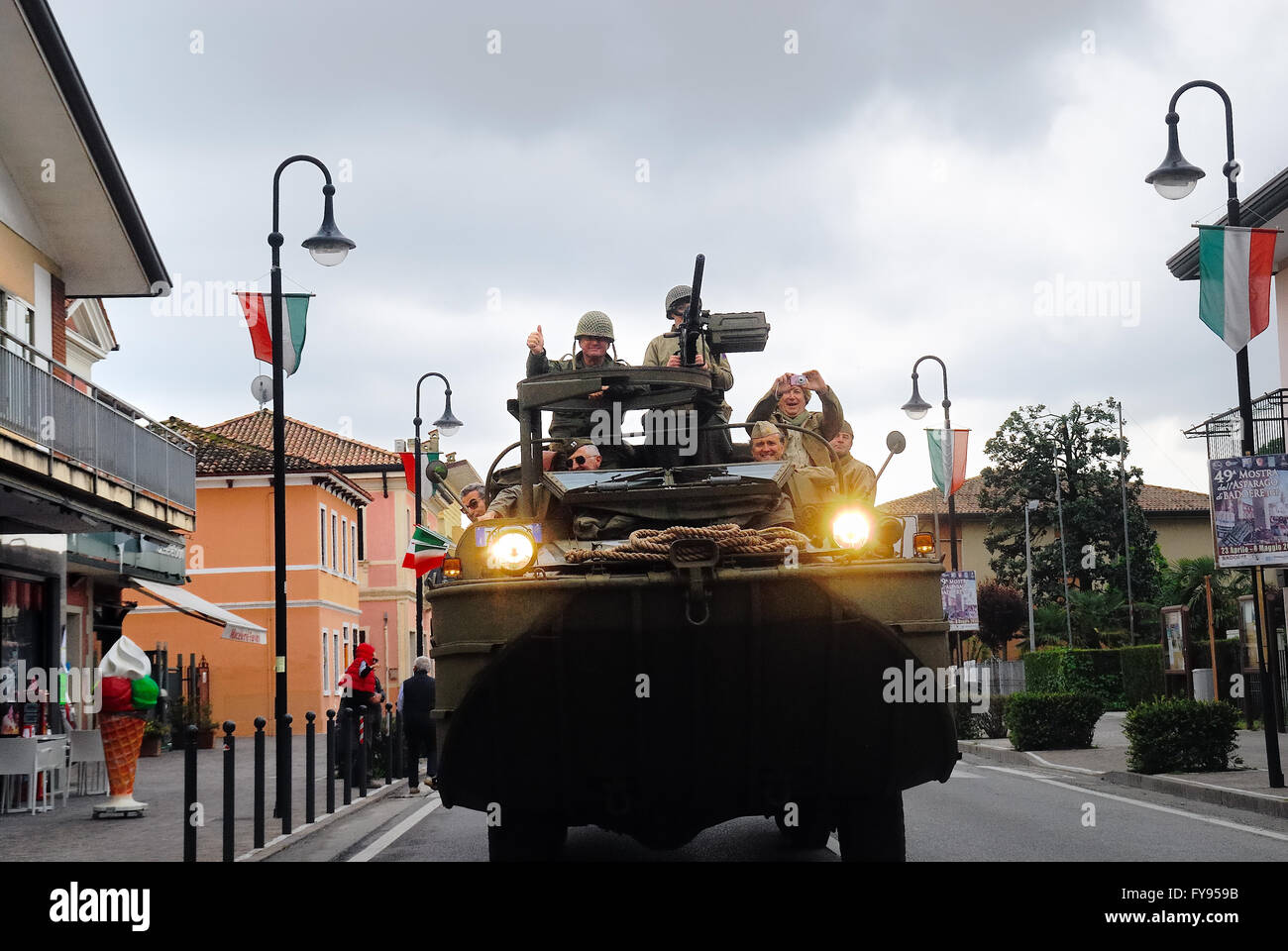Italy. 23rd April, 2016. The Convoy of Liberation, 150 WWII military ...