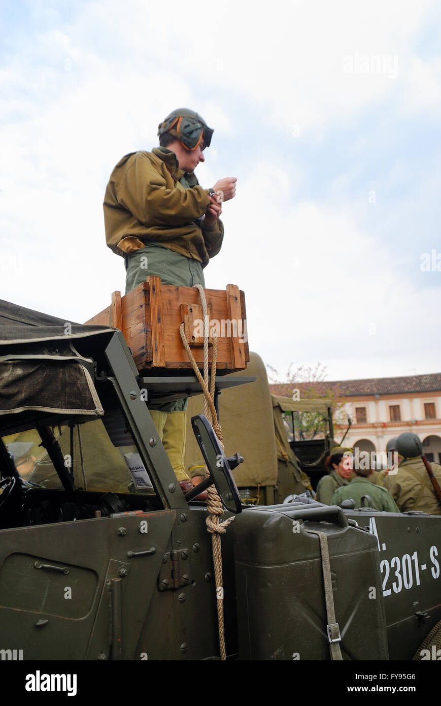 Italy. 23rd April, 2016. The Convoy of Liberation, 150 WWII military ...