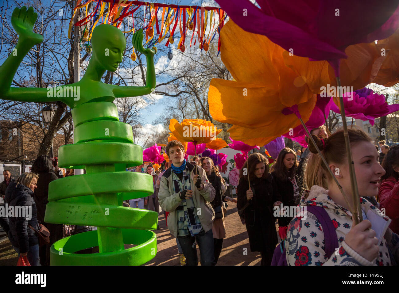 Parade of live flowers hi-res stock photography and images - Alamy