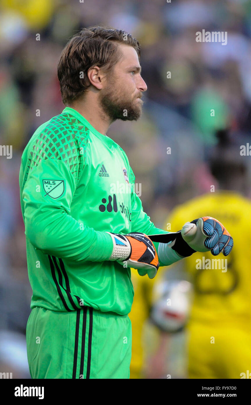 Mapfre stadium, USA. 23rd April, 2016. .Houston Dynamo goalkeeper Tyler ...