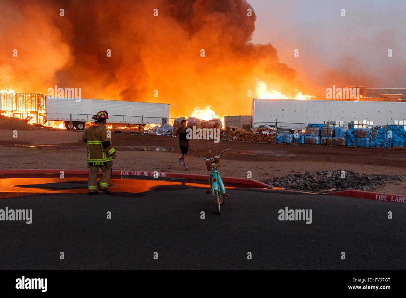 Construction fire hi-res stock photography and images - Alamy