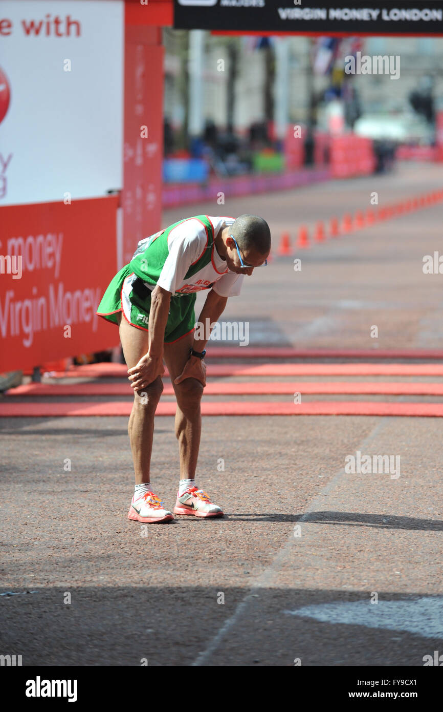 Crossing london marathon finish line hi-res stock photography and ...