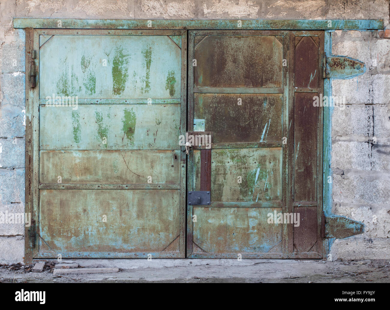 old metal warehouse door Stock Photo - Alamy