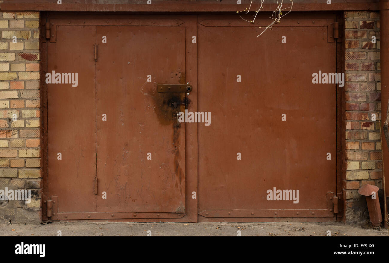 old metal warehouse door Stock Photo - Alamy
