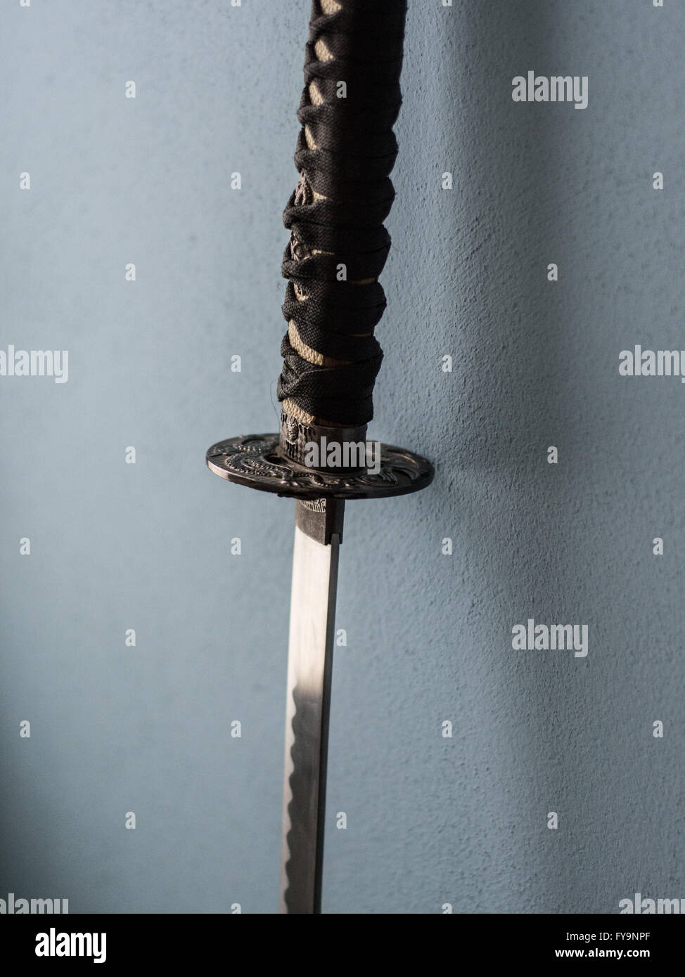 Japanese katana sword seen from behind Stock Photo - Alamy
