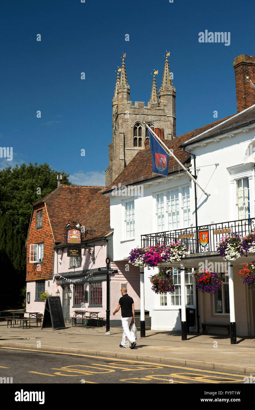 UK, Kent, Tenterden, High Street, old Town Hall and Woolpack inn below ...