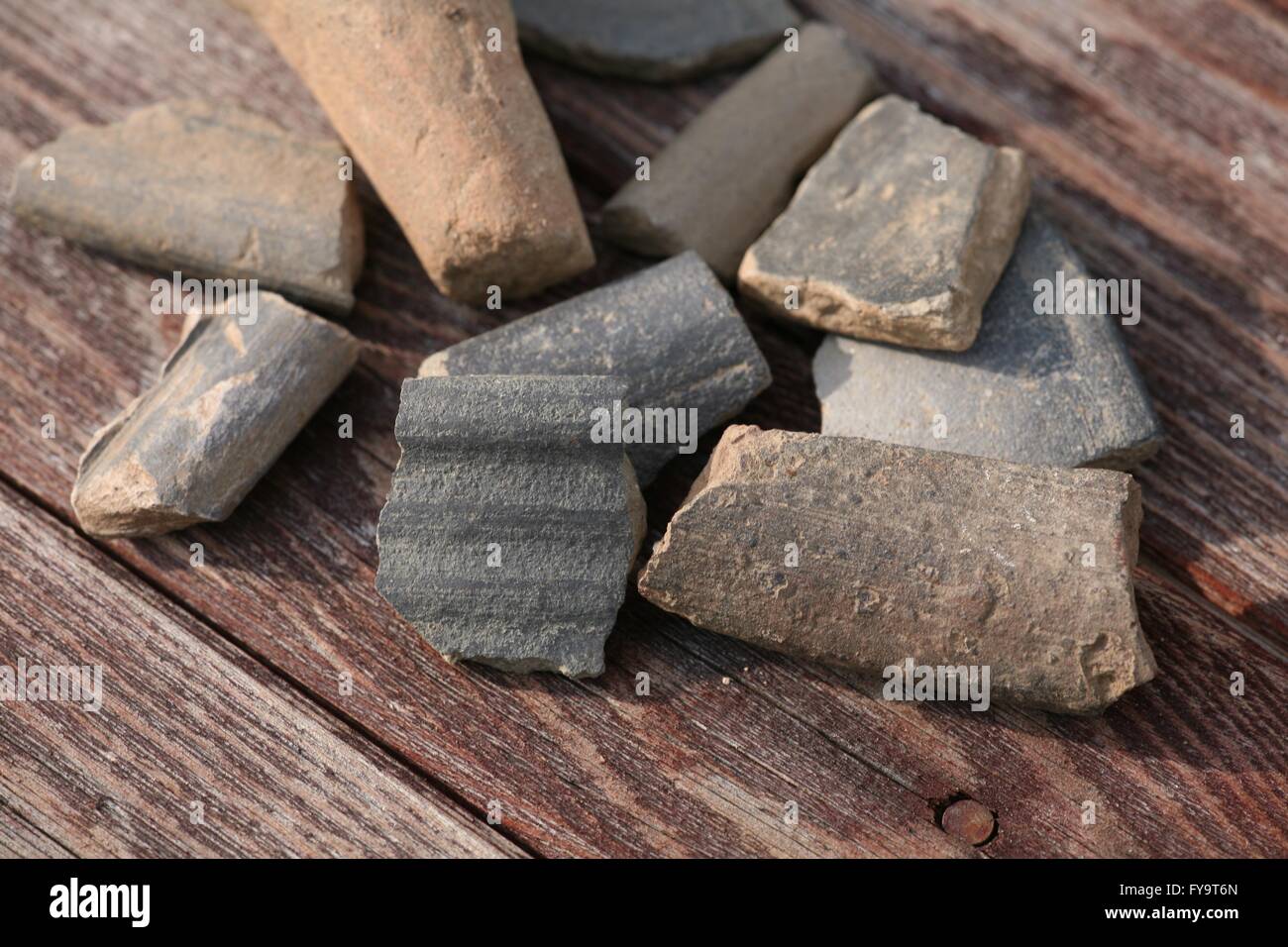 Medieval pottery hi-res stock photography and images - Alamy