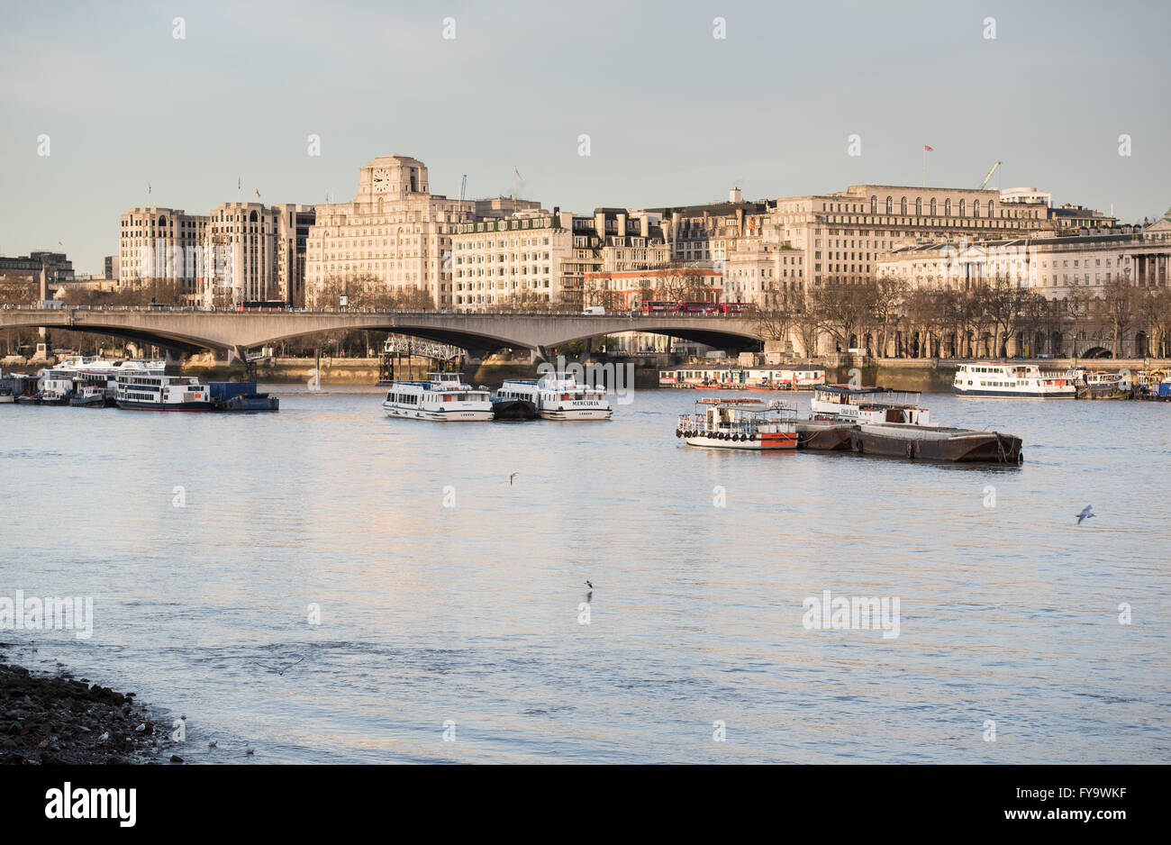 Victoria embankment hi-res stock photography and images - Alamy