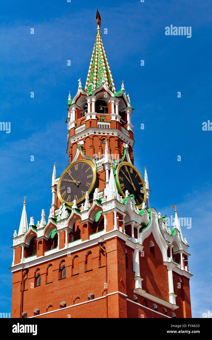 Red square clock tower hi-res stock photography and images - Alamy