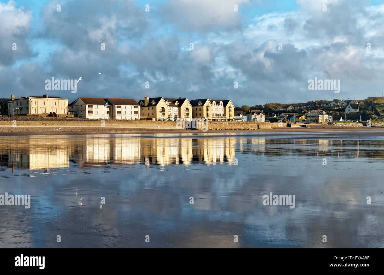 Picturesque beach front building hi-res stock photography and images ...