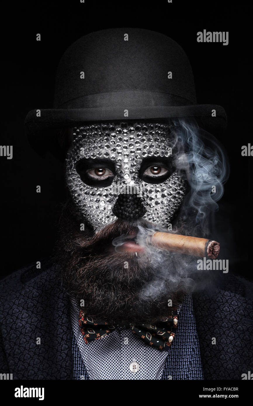 Smoking mens fashion hi-res stock photography and images - Alamy