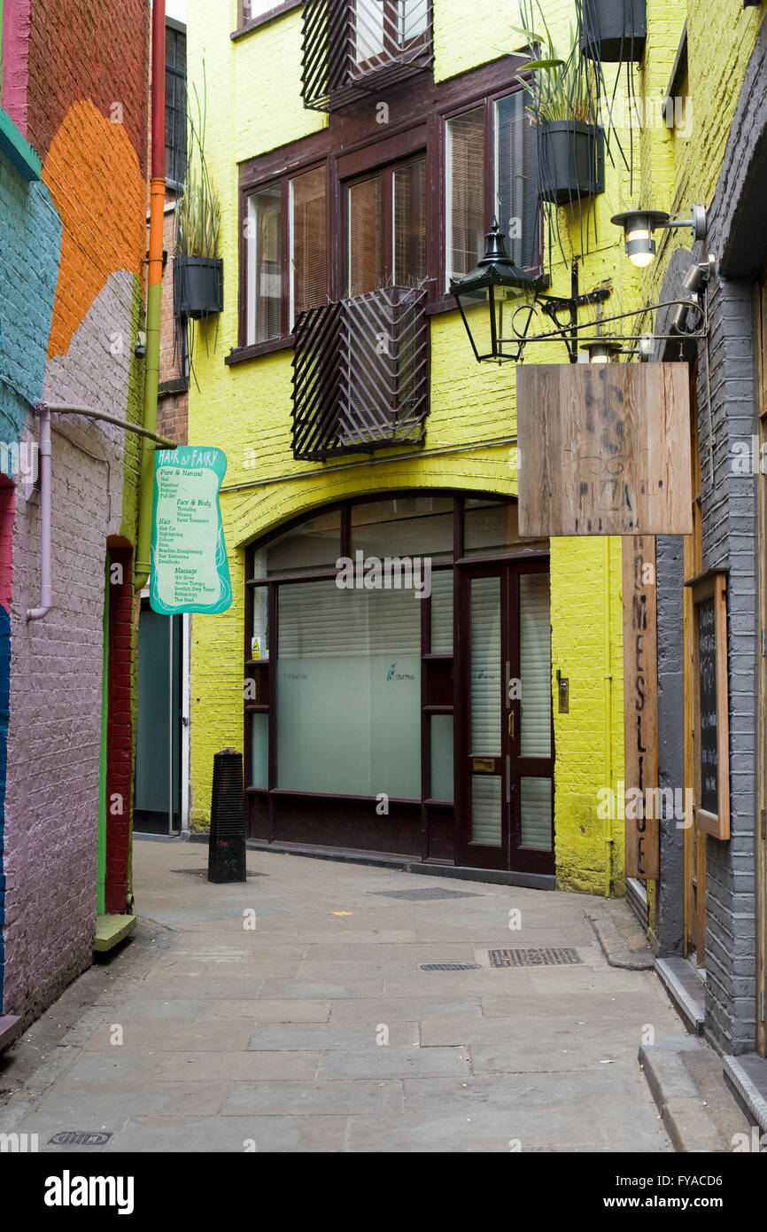 Neil's Yard, a courtyard with alternative shops and cafés, Covent ...