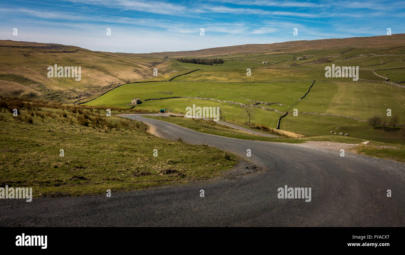 One of the Yorkshire Dales most beautiful roads over Malham Moor, UK ...