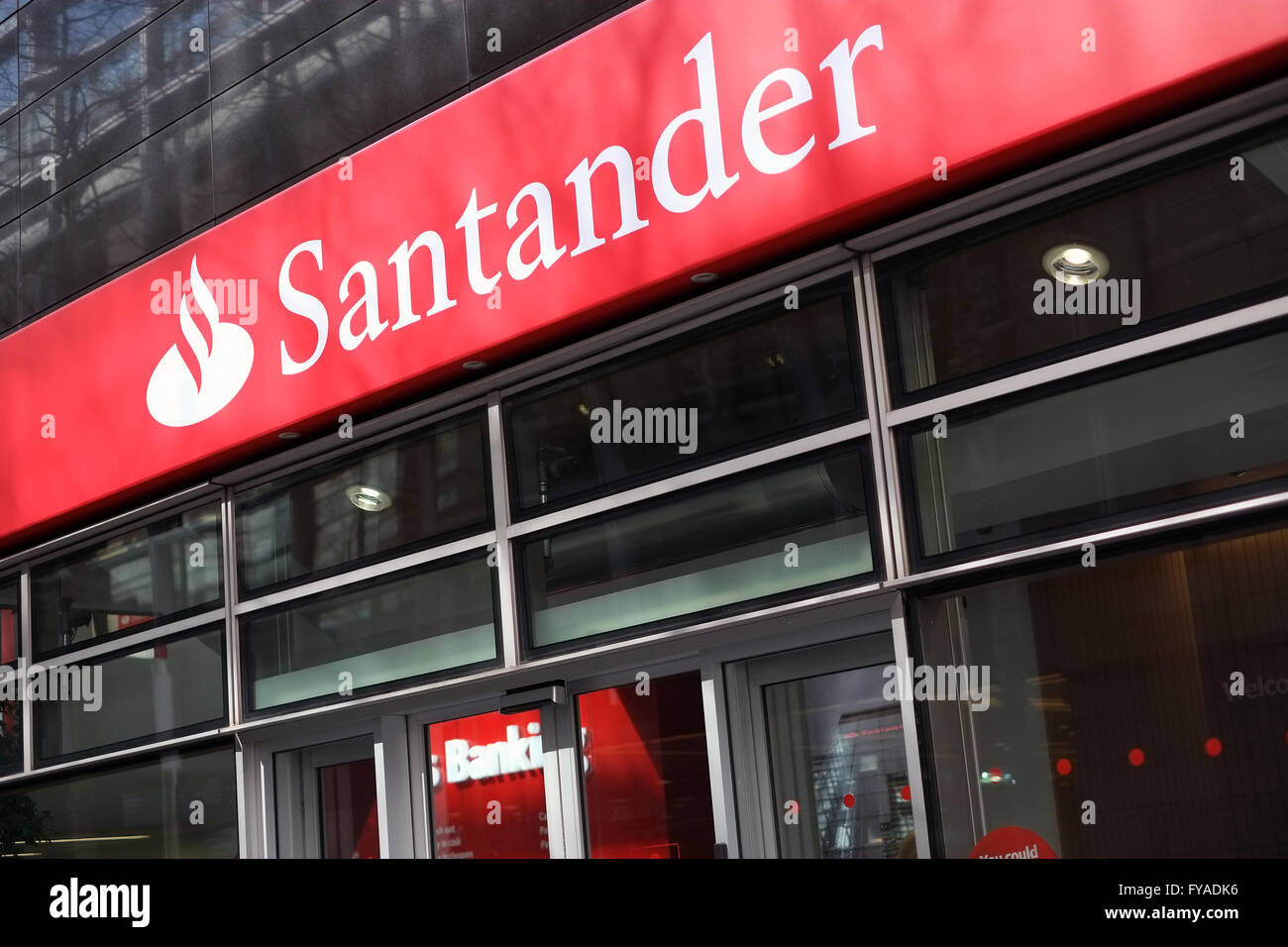 Santander bank hi-res stock photography and images - Alamy