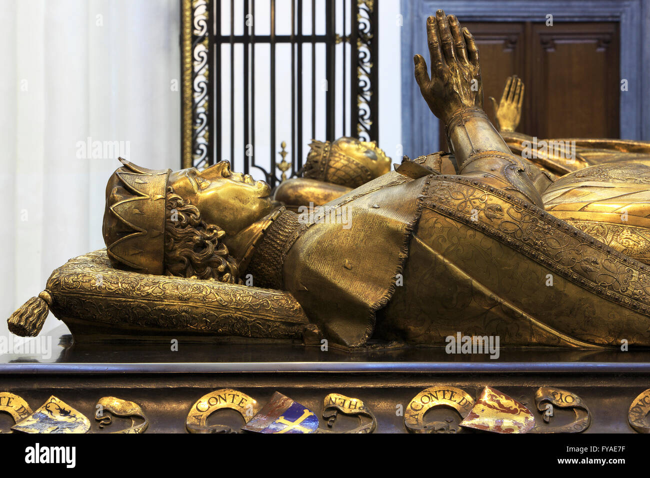 House valois burgundy hi-res stock photography and images - Alamy