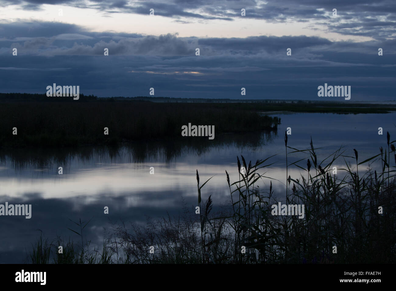 Calm night sky hi-res stock photography and images - Alamy