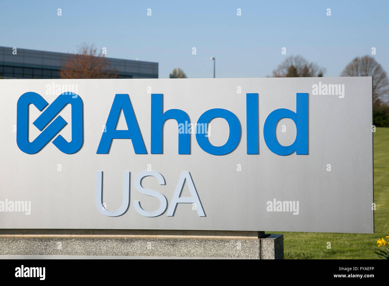 Ahold hi-res stock photography and images - Alamy