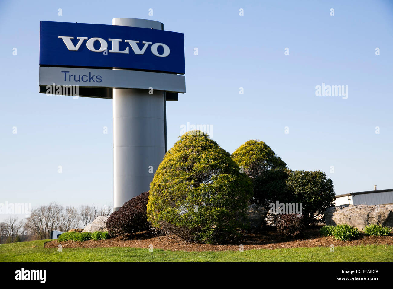 Volvo logo hi-res stock photography and images - Alamy