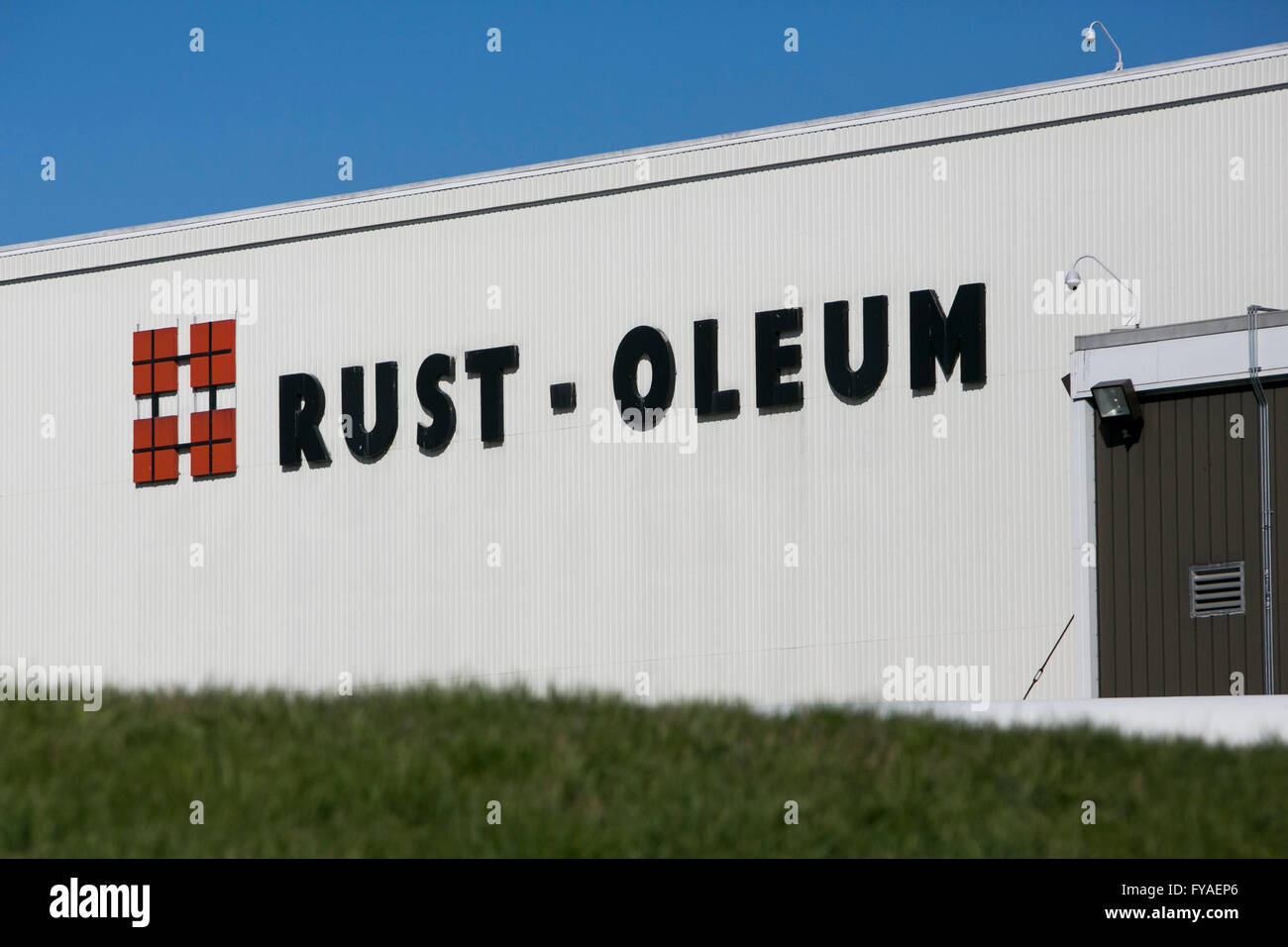 Rust oleum hi-res stock photography and images - Alamy