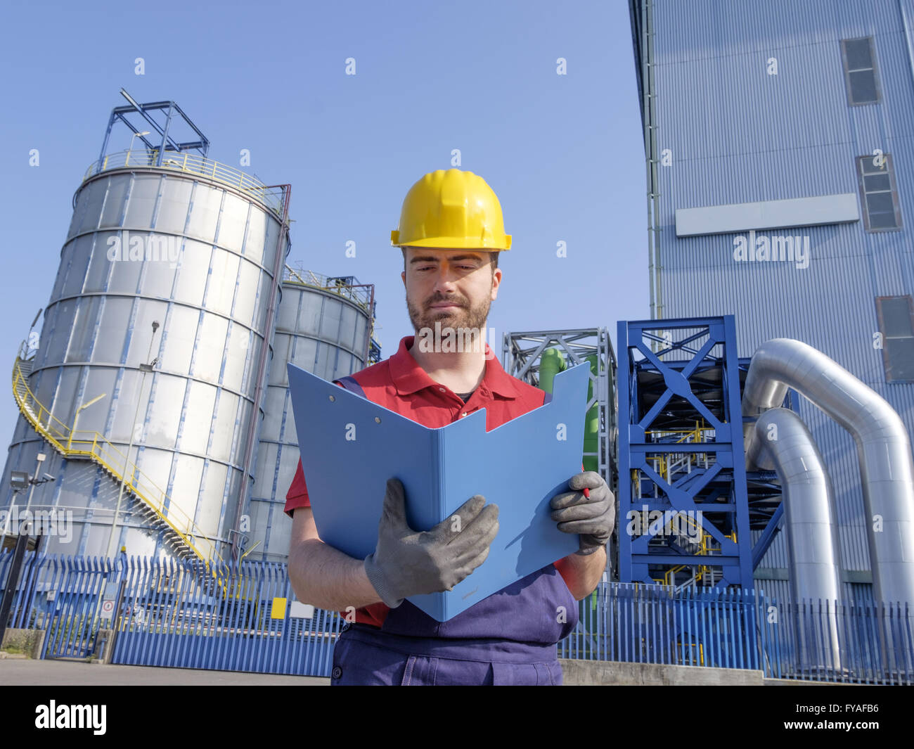 Process control engineer hi-res stock photography and images - Alamy