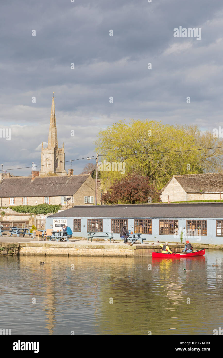 Lechlade on thames hi-res stock photography and images - Alamy