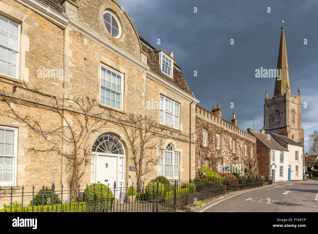Lechlade on Thames and St Lawrence Church, Gloucestershire, England, UK ...