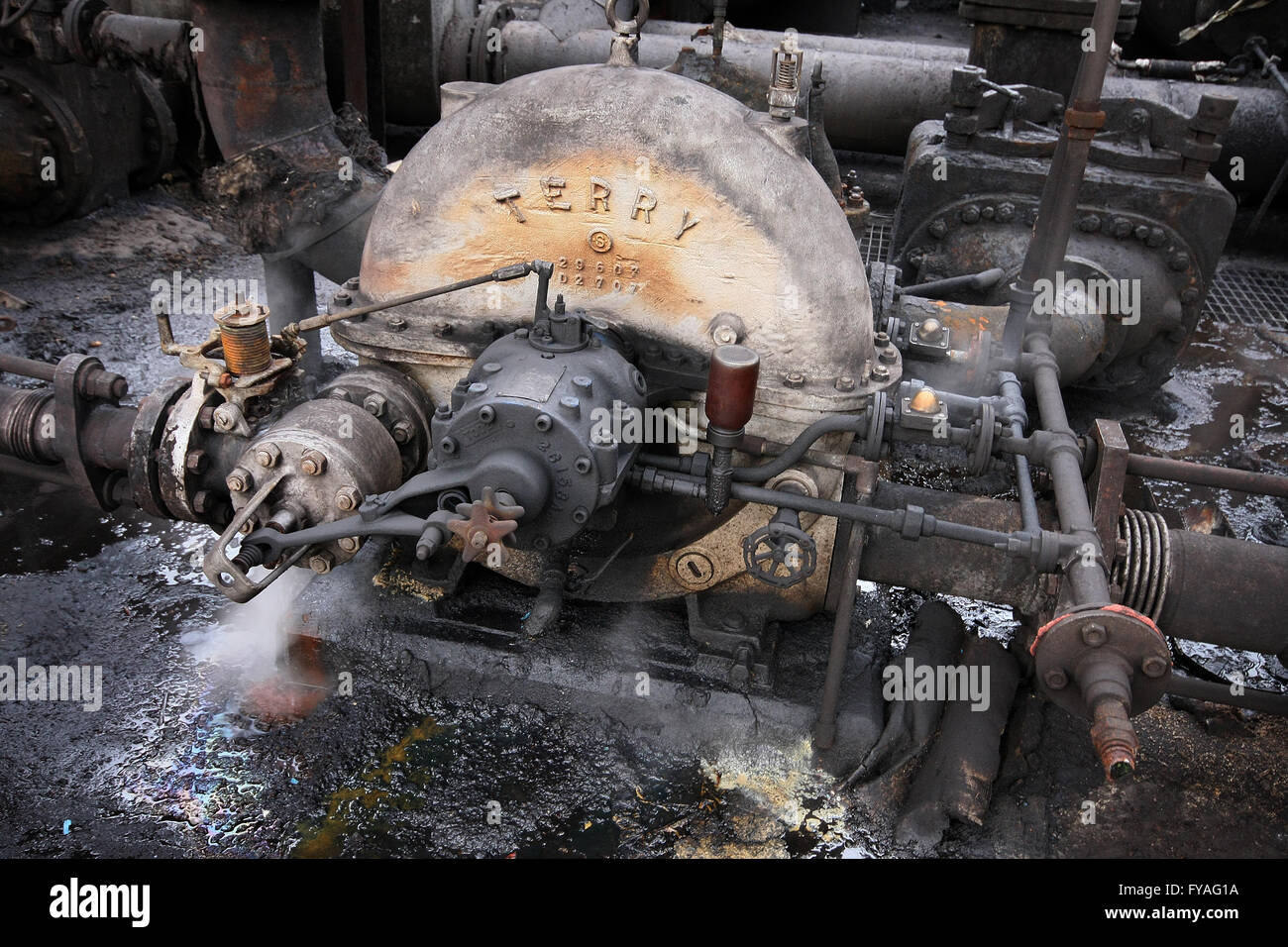 Pipes, valves and pump systems on chemical plant Stock Photo - Alamy
