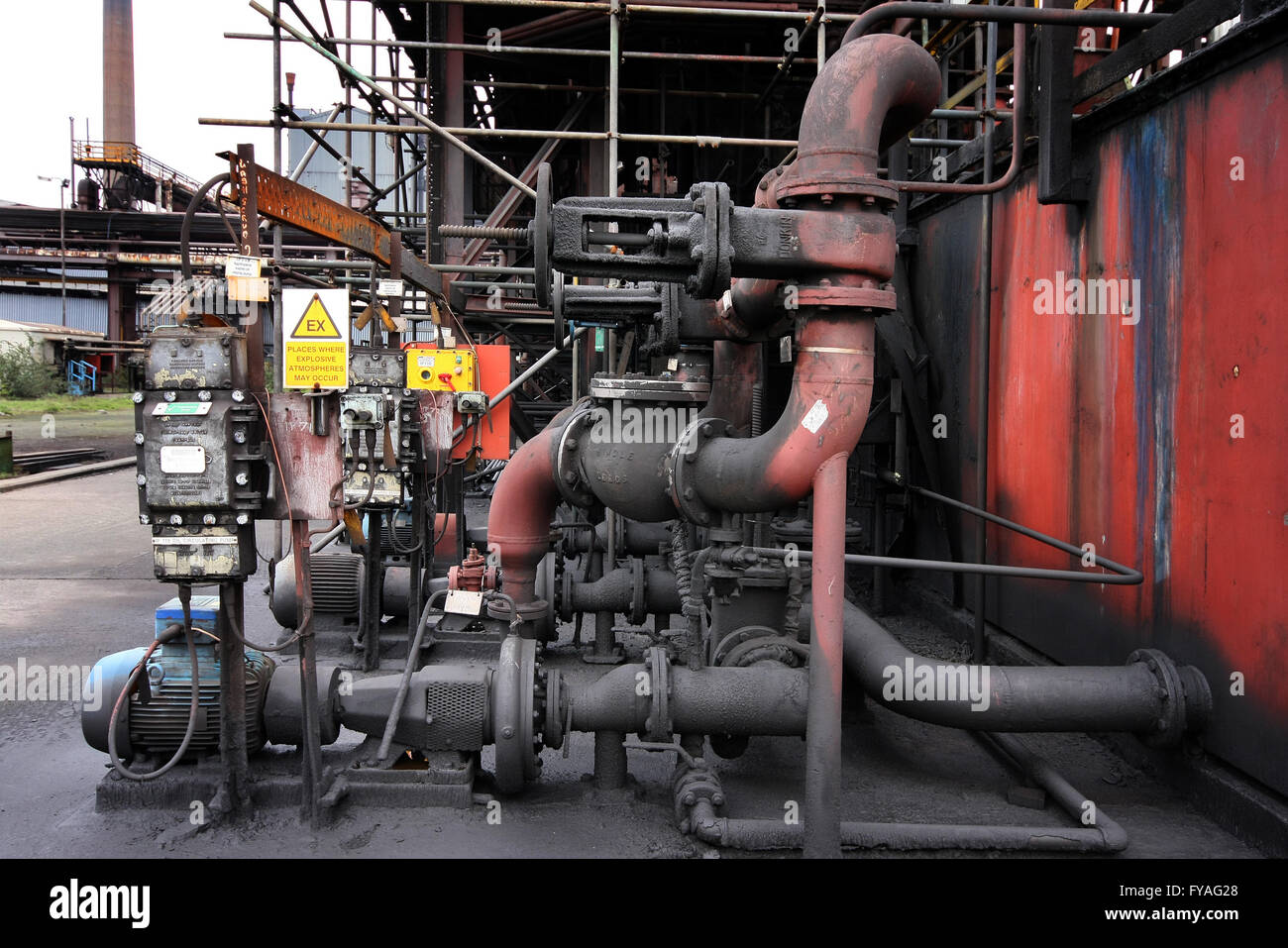 Pipes valves pump systems hi-res stock photography and images - Alamy
