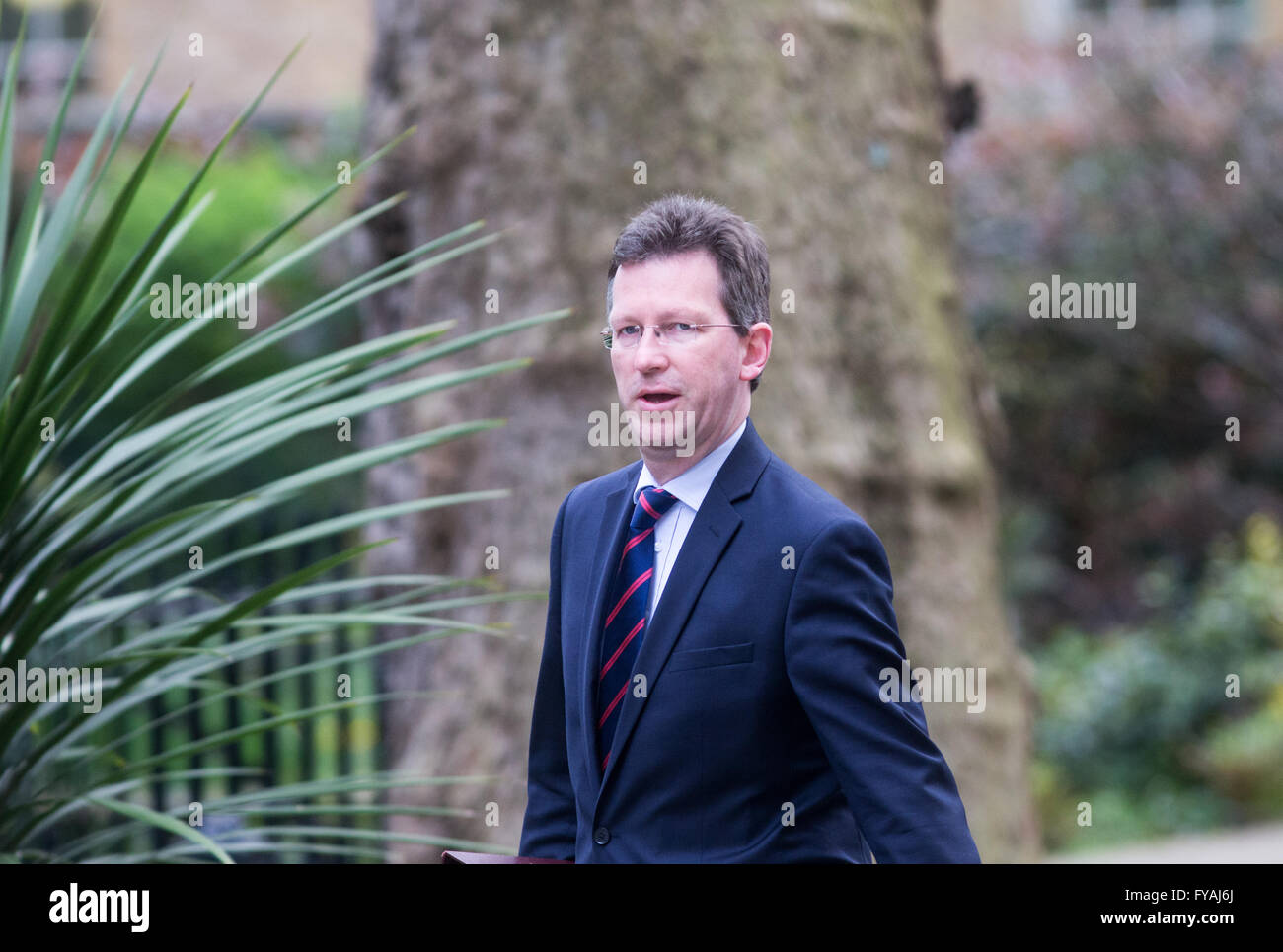 Attorney General Jeremy Wright QC arrives at Downing street for the ...