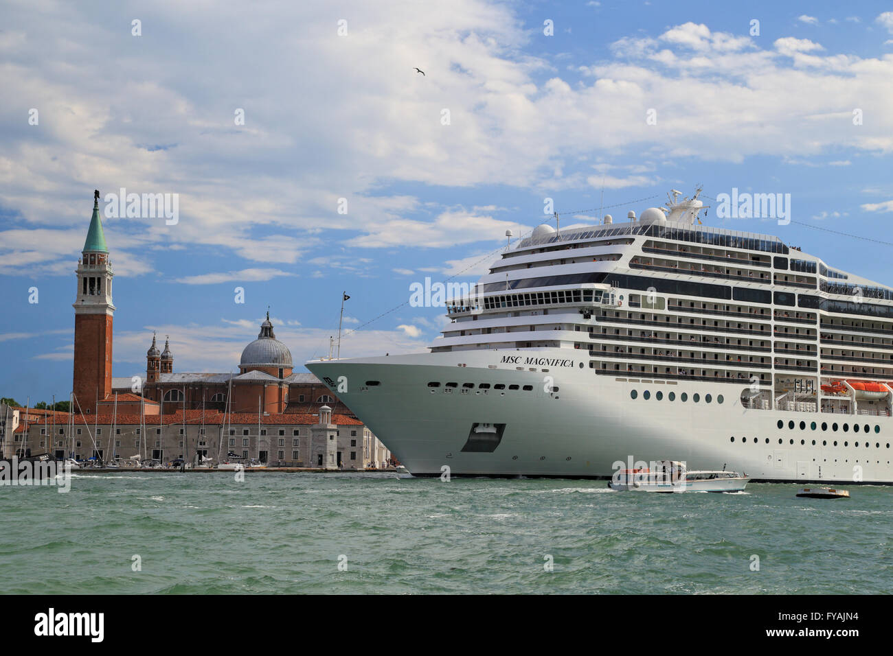 Msc magnifica hi-res stock photography and images - Alamy