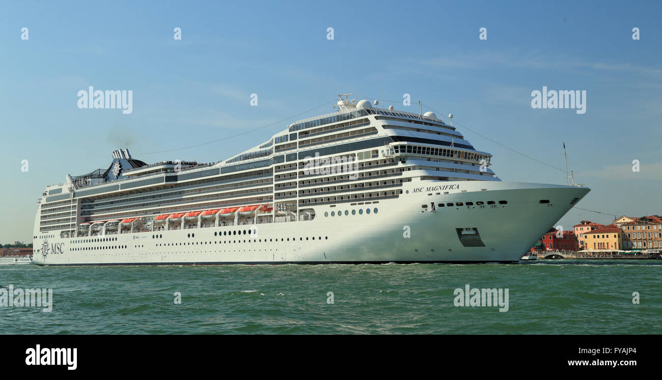 Msc magnifica hi-res stock photography and images - Alamy