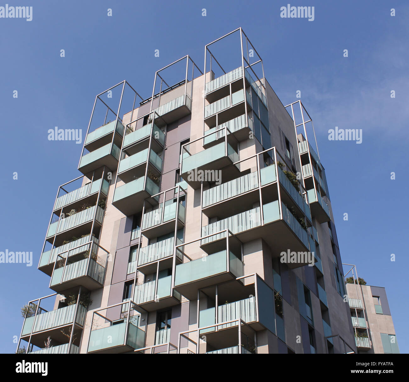 Real estate complex hi-res stock photography and images - Alamy