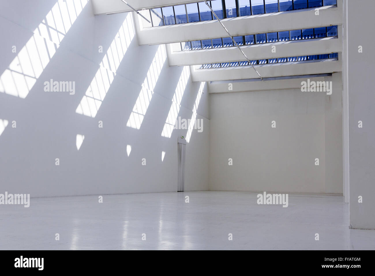 Empty museum hall interiors, white color, copy space image Stock Photo ...
