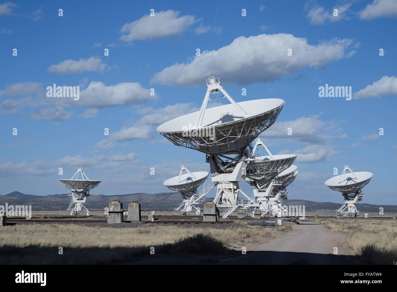 Huge antenna dish at Very Large Array, searching for imaging signal in ...